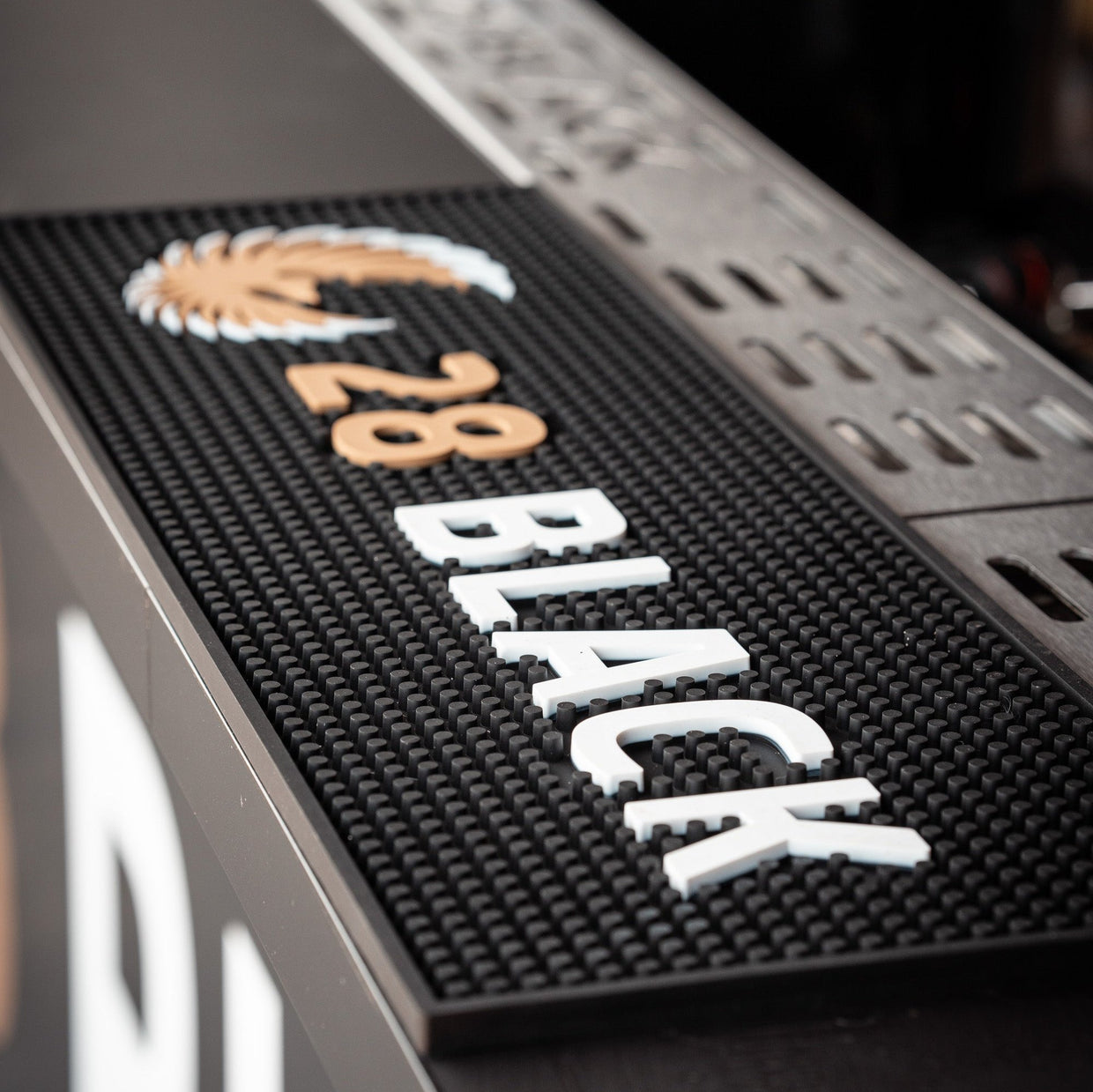 28 BLACK Açaí 24 x 0,25l